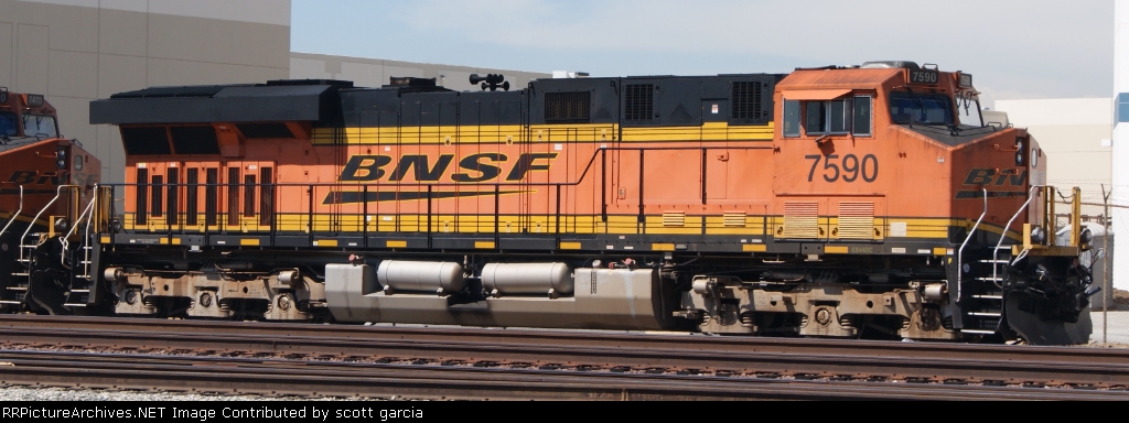 BNSF 7590